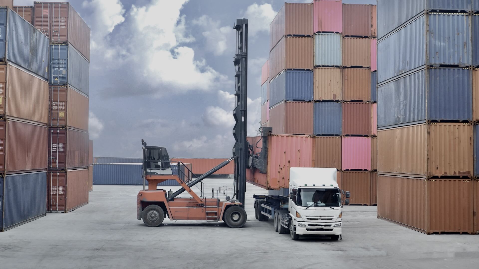 Transport & Logistics: Cost Reduction Program Transport & Logistics: Cost Reduction Program